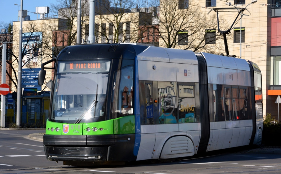 Ile kosztuje bilet na autobus i tramwaj w Polsce? Sprawdziliśmy miasta ...
