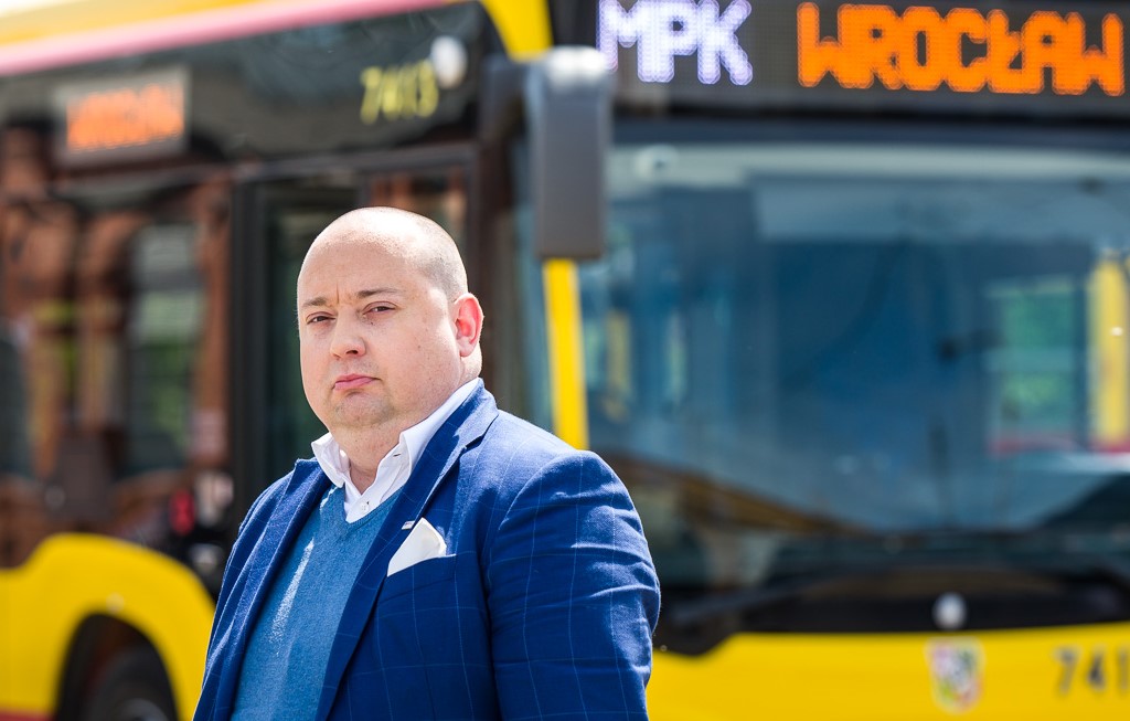 Ile zarabiają prezesi miejskich spółek komunikacyjnych? Nawet 30 tys ...