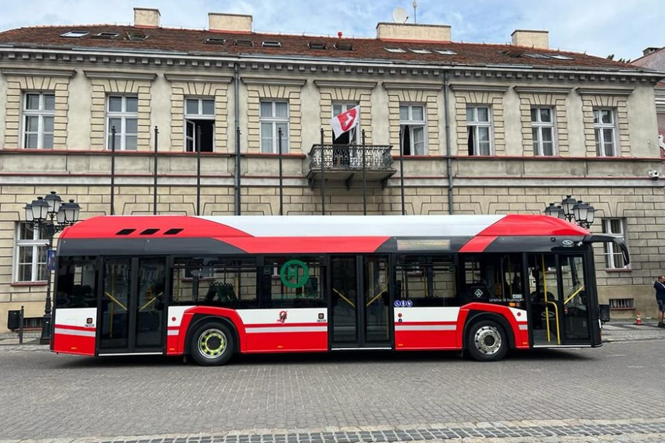 Pierwszy polski autobus wodorowy zaliczył wpadkę. Usterka już ...