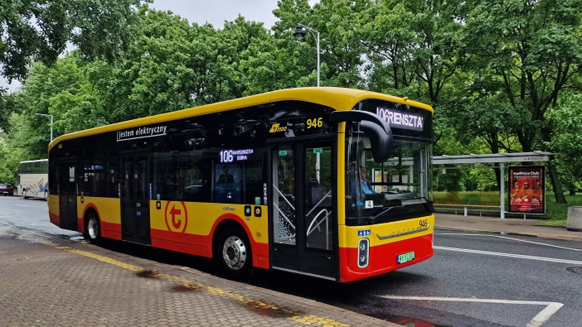 Yutong U12 zadomowił się w Warszawie. Pierwsze opinie z testów w MZA