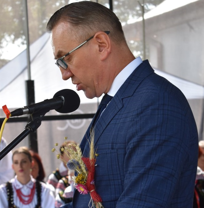 Wozem strażackim na wybory. Samorządowcy głowią się, jak dowieźć mieszkańców do lokali