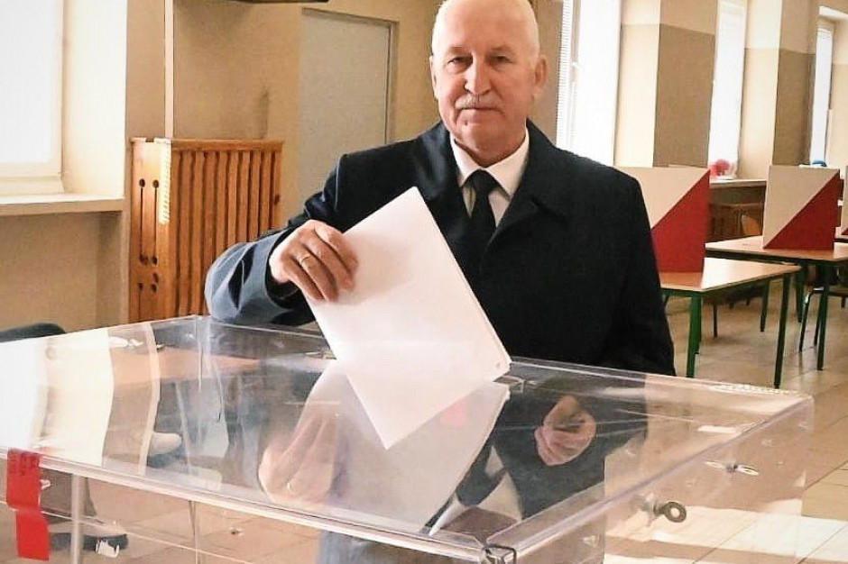 Marszałek Gustaw Marek Brzezin coraz bliżej mandatu senatora