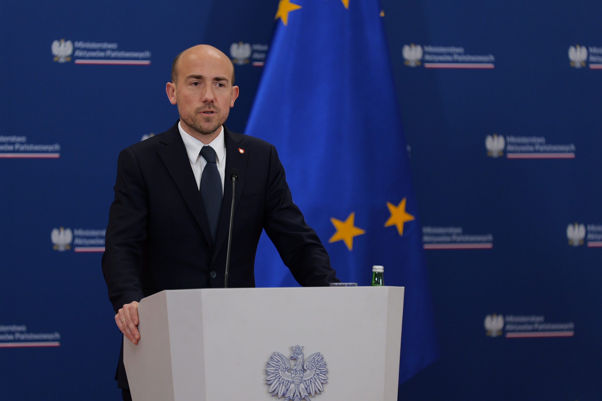 Ważą się losy koncepcji PKP Autobus. Nowy minister stawia warunki