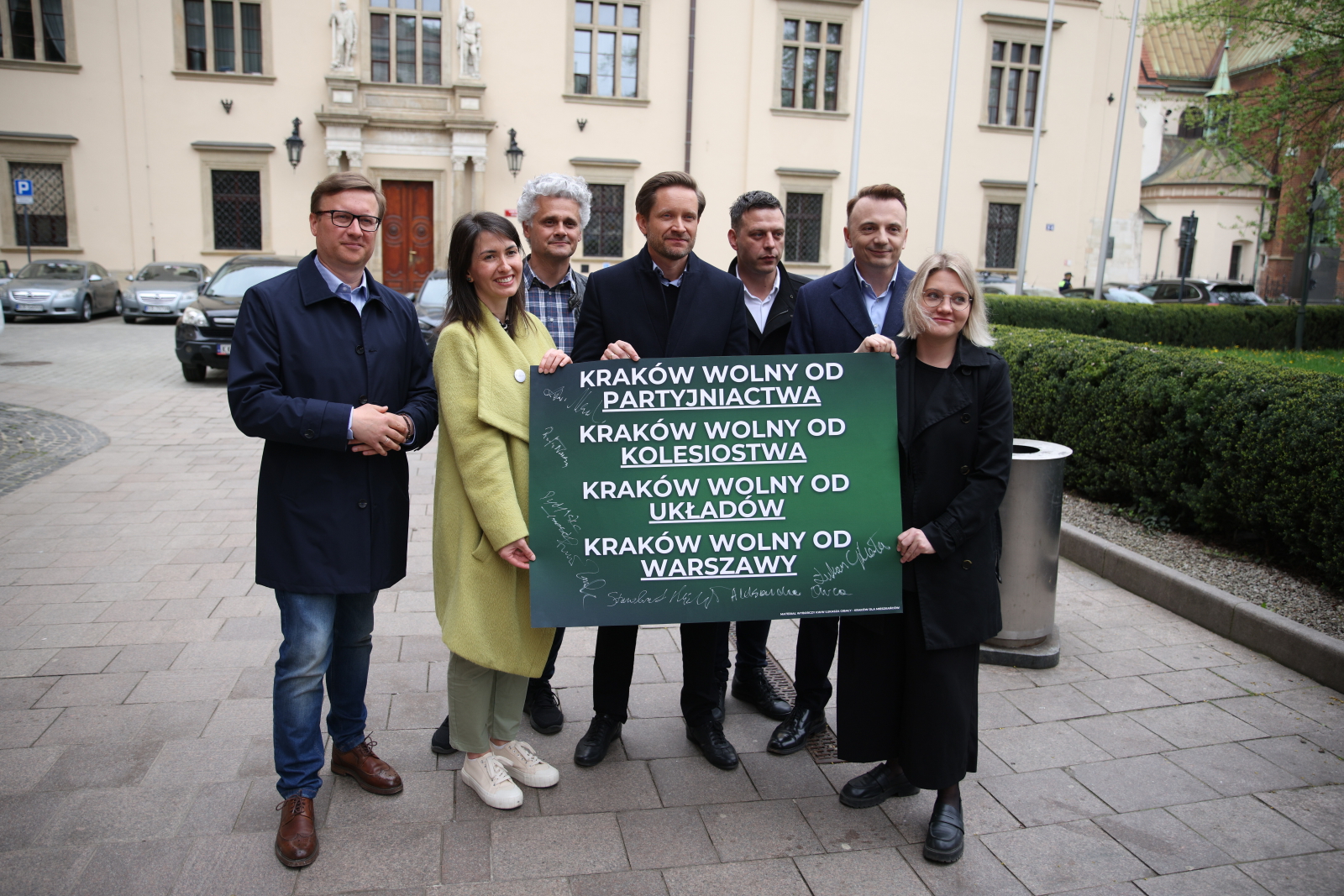 Legitymacja partyjna nie pomoże. Radni nie będą pracować w spółkach ...