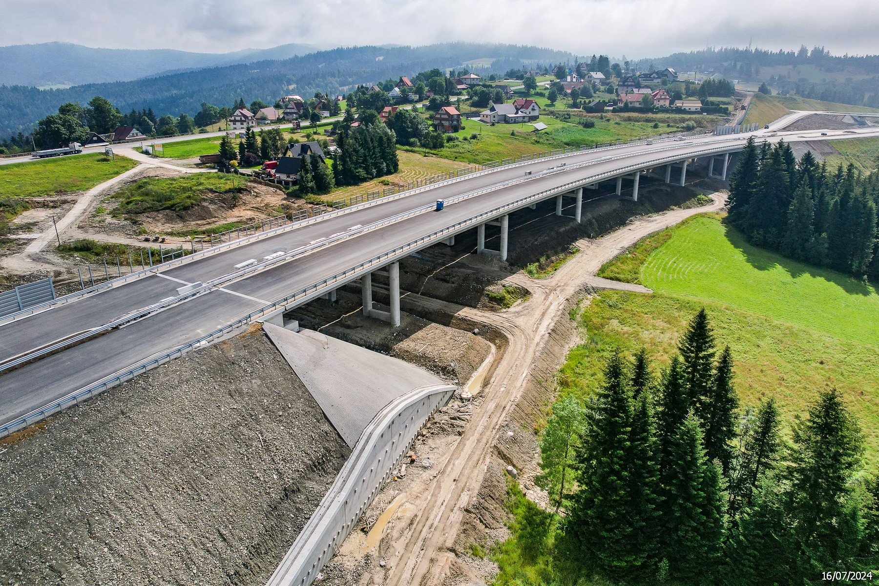 Kierowcy pojadą 24 metry nad ziemią. Nowa zakopianka będzie gotowa jesienią