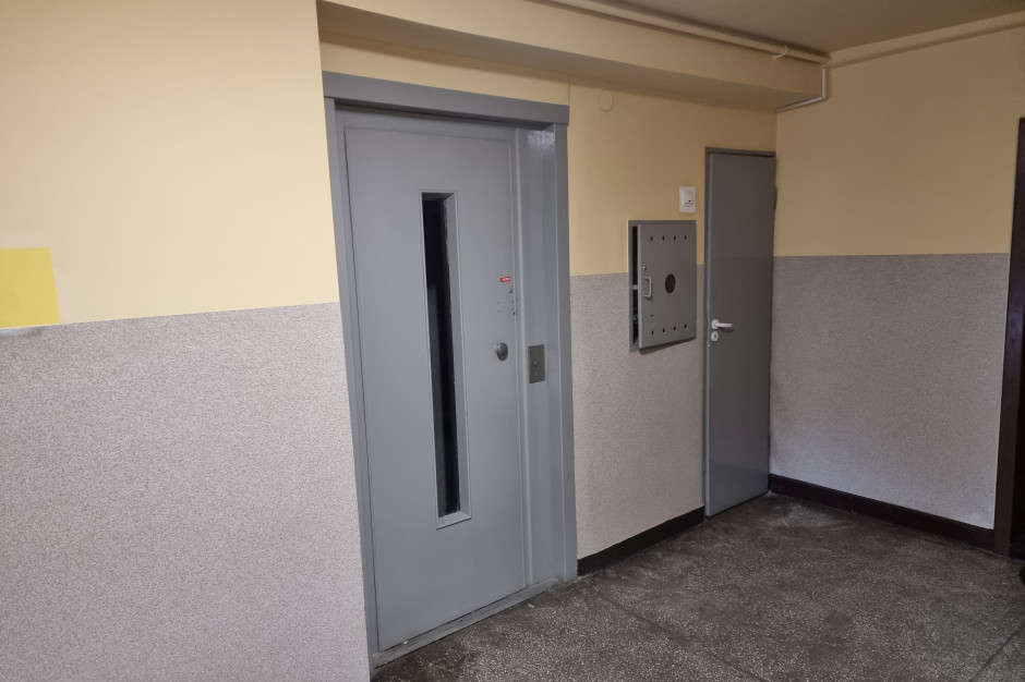 Winda w bloku na wszystkie piętra. Projekt przepisów budzi kontrowersje
