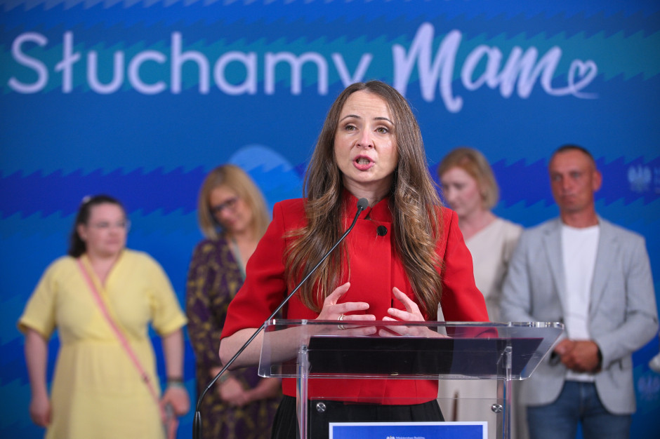 Łącznie 120 dni zasiłku dla rodziców chorych dzieci. Ministra zapowiada ...